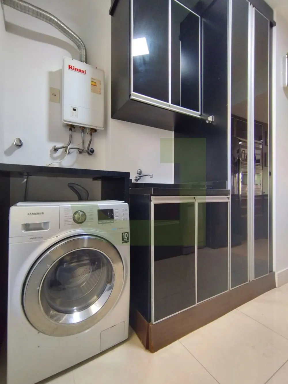 Excelente Casa em Condomínio para venda com 3 dormitórios, sendo 1 ...