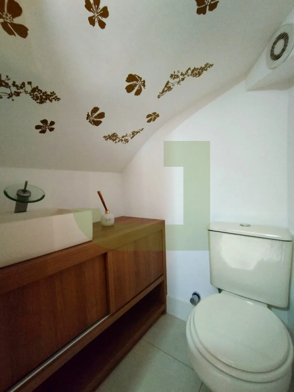 Excelente Casa em Condomínio para venda com 3 dormitórios, sendo 1 ...