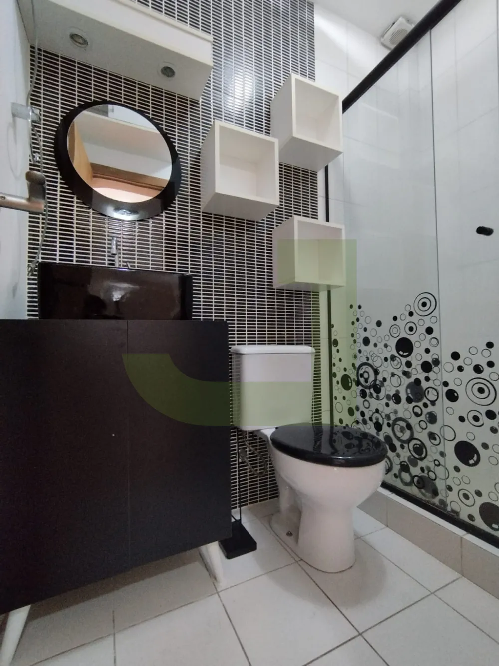 Excelente Casa em Condomínio para venda com 3 dormitórios, sendo 1 ...