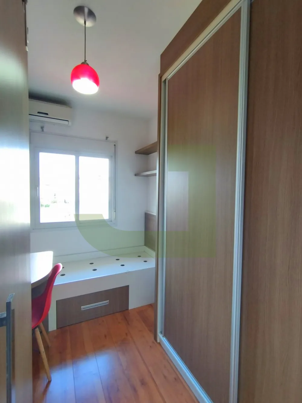 Excelente Casa em Condomínio para venda com 3 dormitórios, sendo 1 ...